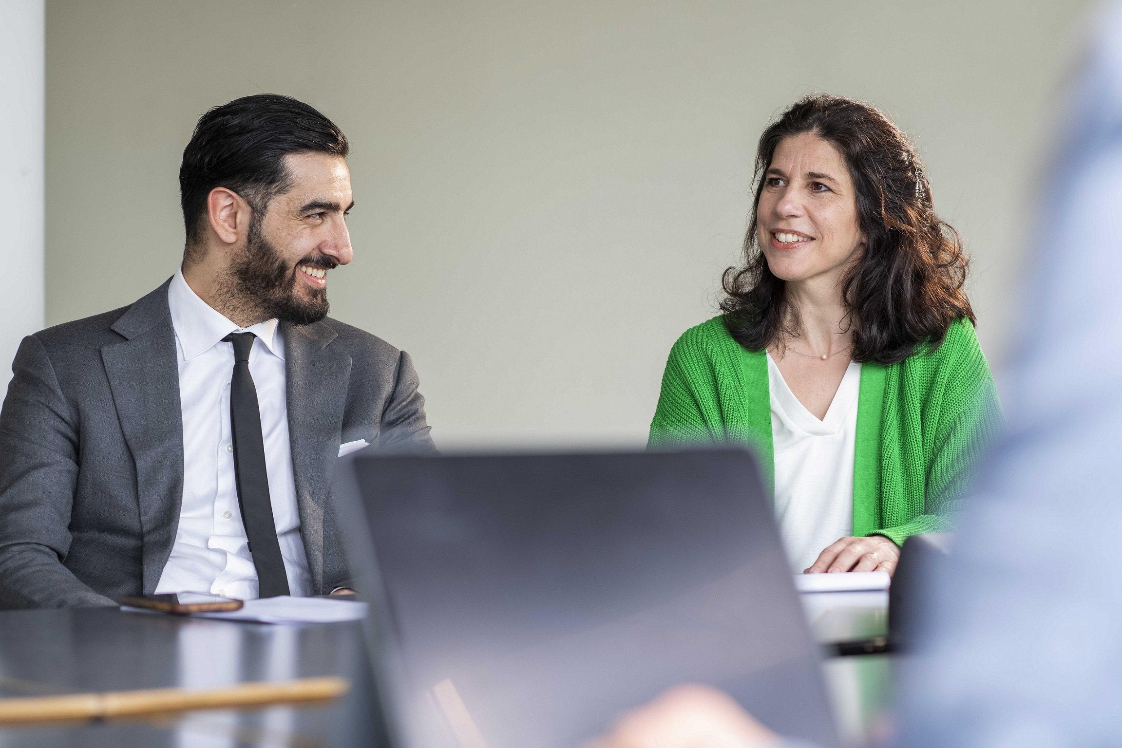 Contact us | Holland Colours